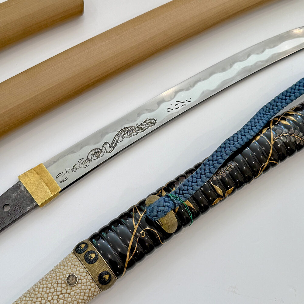 A museum Grade Sunobi Tanto by Soshu Tsunahiro - Nihonto Art