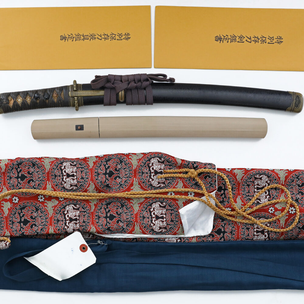 Yoroi-Doshi Tanto with double NBTHK Tokubetsu certificates - Nihonto Art